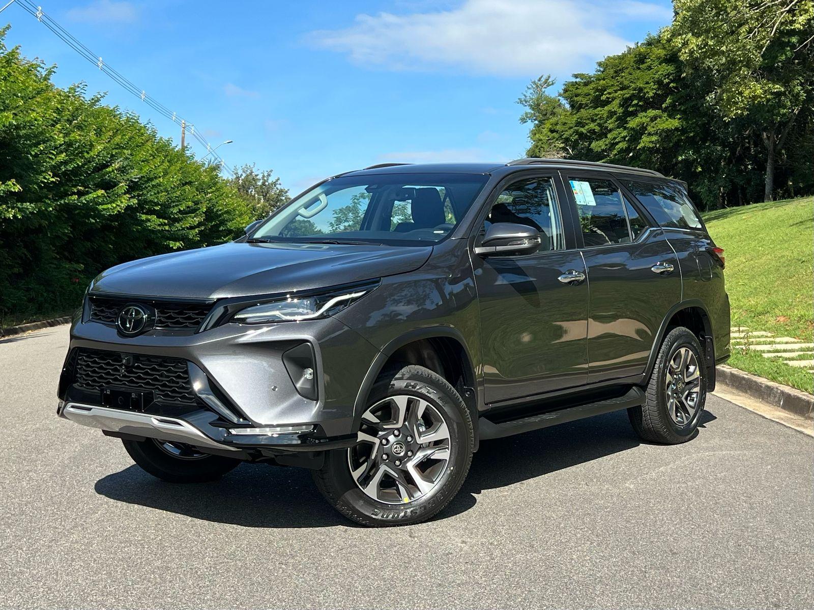 TOYOTA SW4 SRX PLATINUM 2.8 • VCR Motors